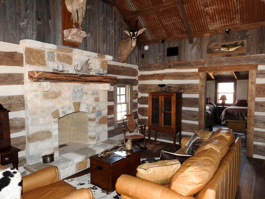 cabin-inside - OX Ranch
