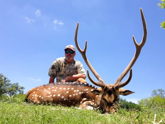axis-trophy-buck-hunting - OX Ranch